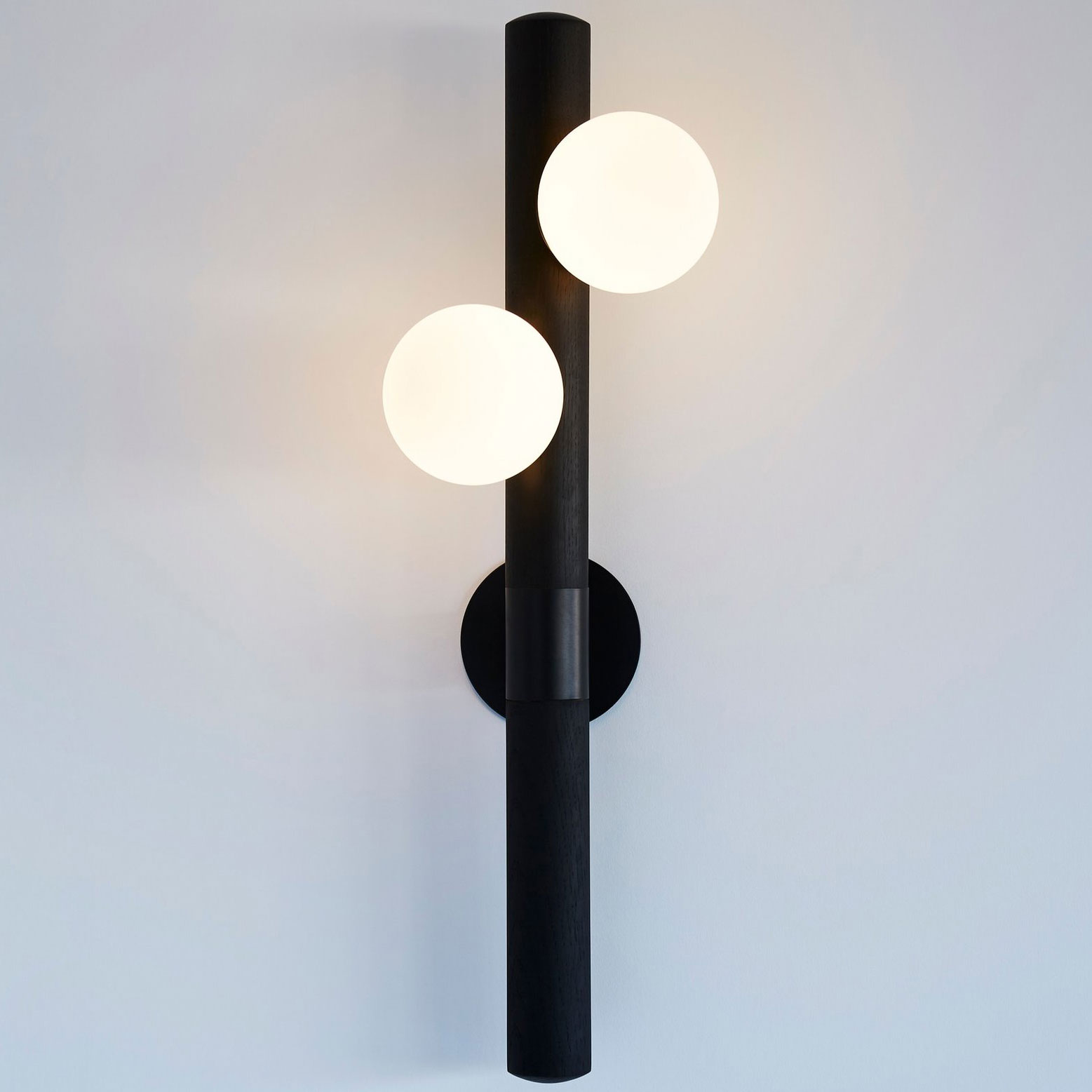 Willow Wall Sconce by hollis+morris | WILOSCONCE-LFT-OKB-BLK | HNM1059049