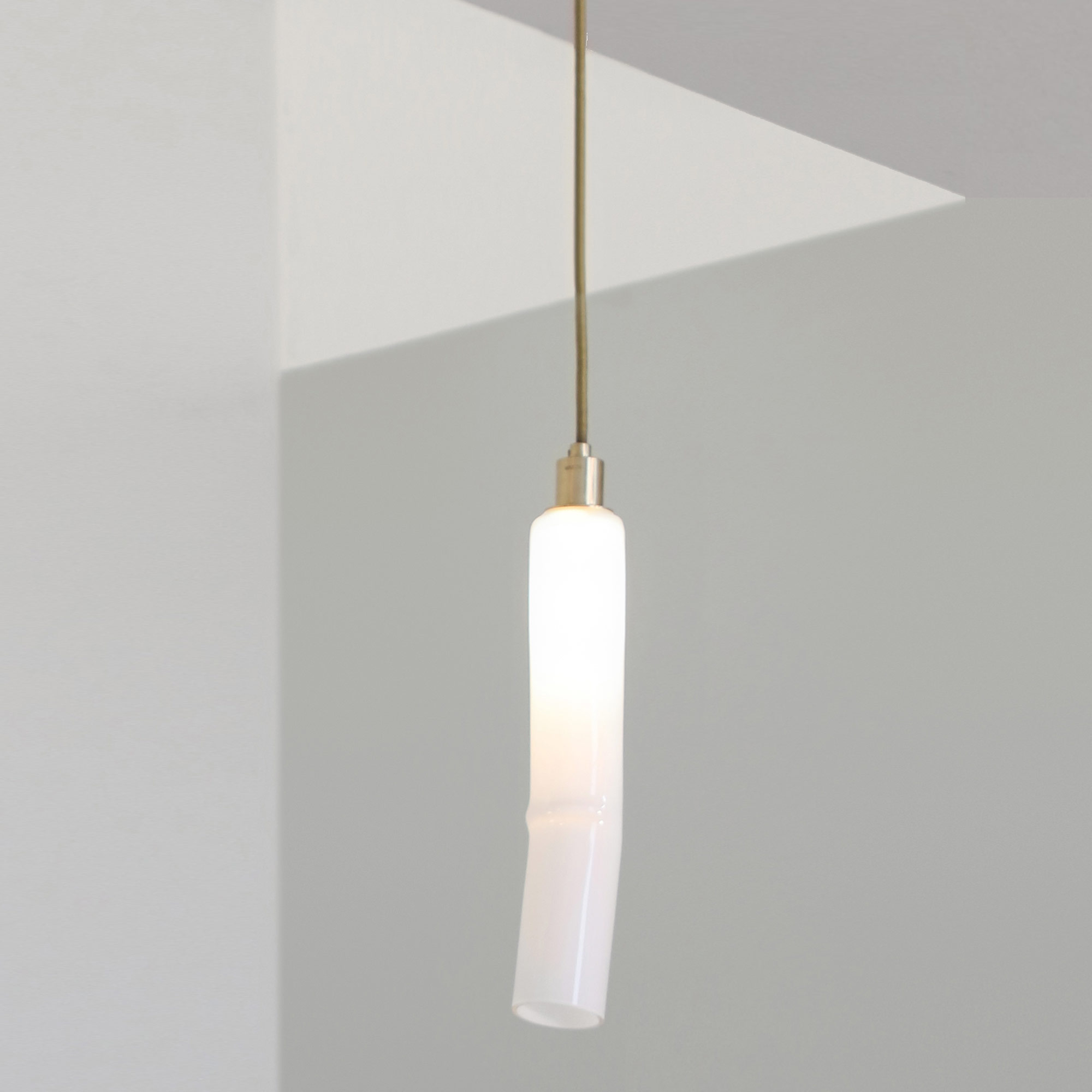Fold Pendant by SkLO | LT110WHTBB-GLD | SKL1139609