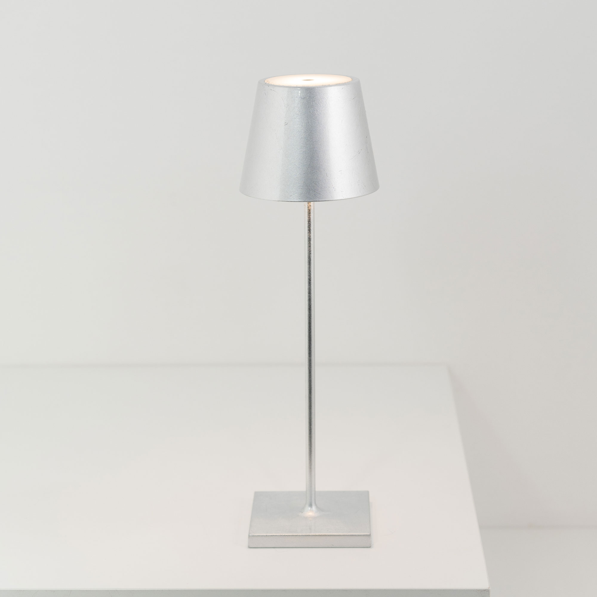 Poldina Pro Rechargeable Table Lamp by Zafferano America | LD0340BFA ...